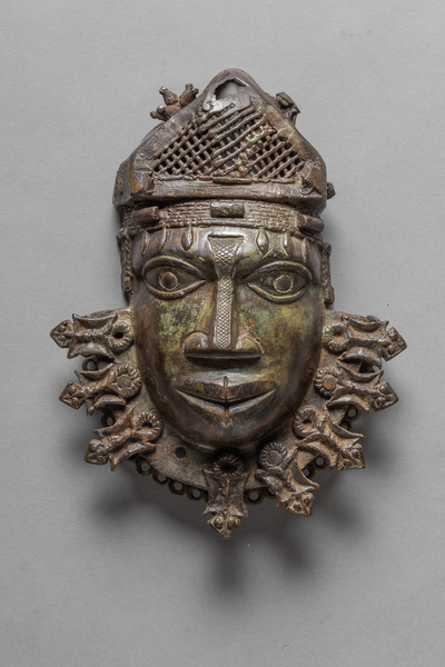 Pendant Mask with Oba Head | Weltmuseum Wien