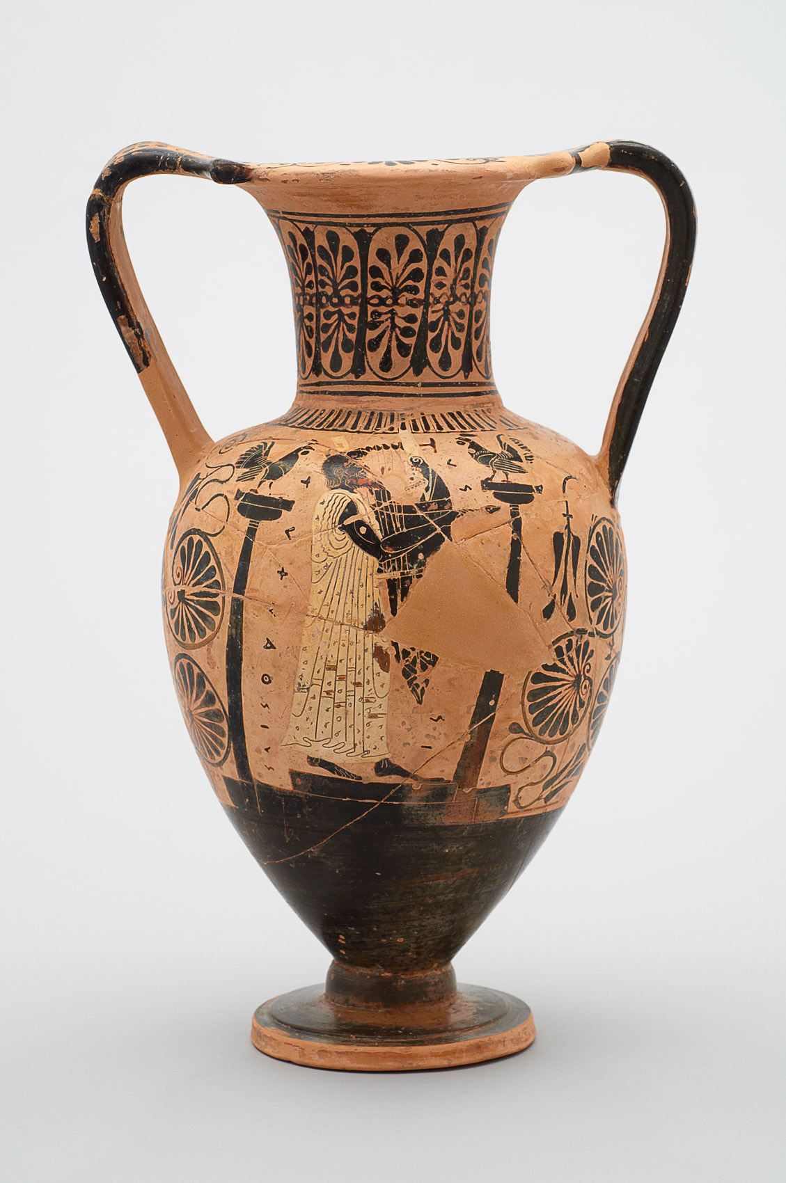 Kunsthistorisches Museum: Halsamphora: Kitharöde (A), Ajax (B)