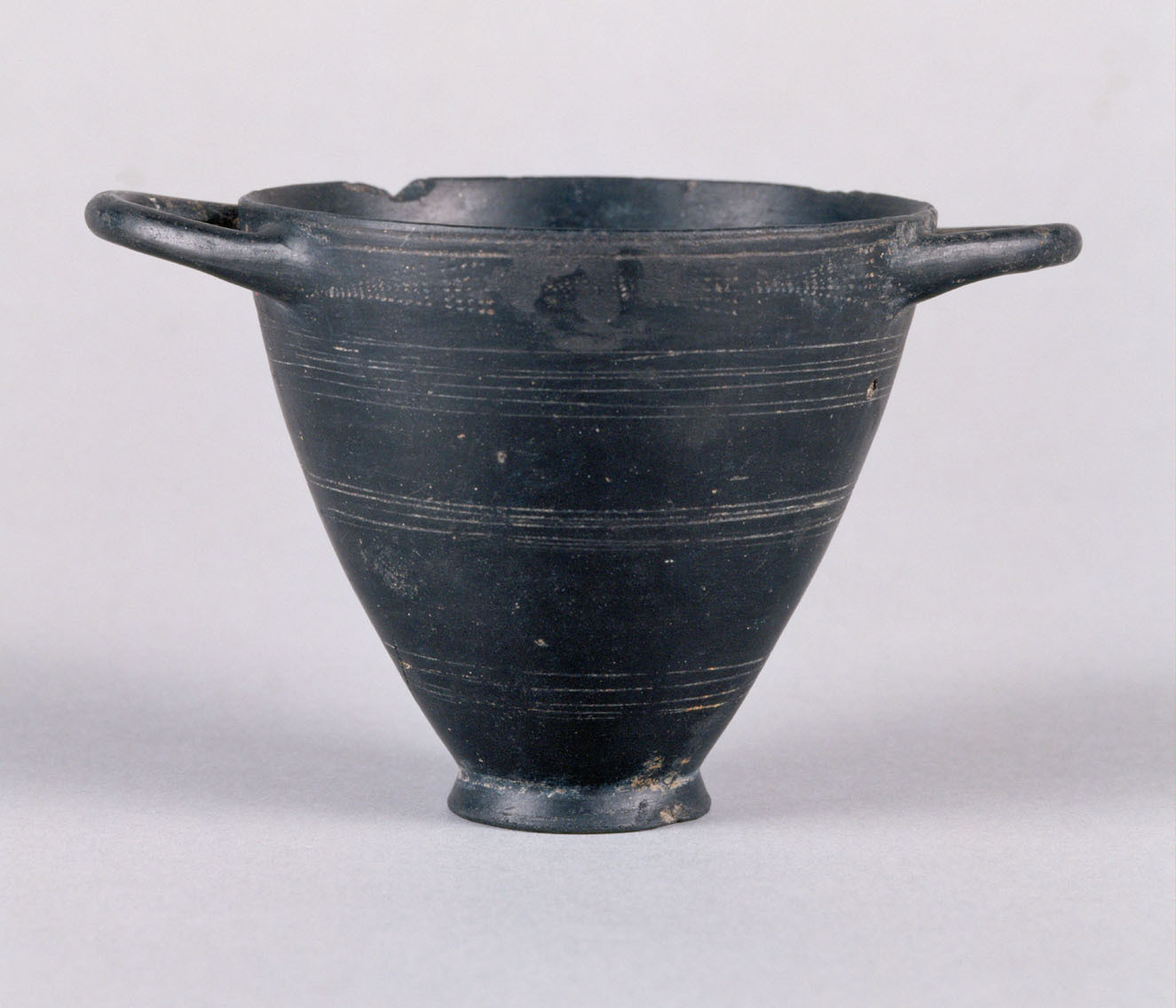 Kunsthistorisches Museum: Kotyle (Skyphos): Fächerdekor