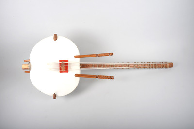 Instrument: Kora harp lute | Weltmuseum Wien