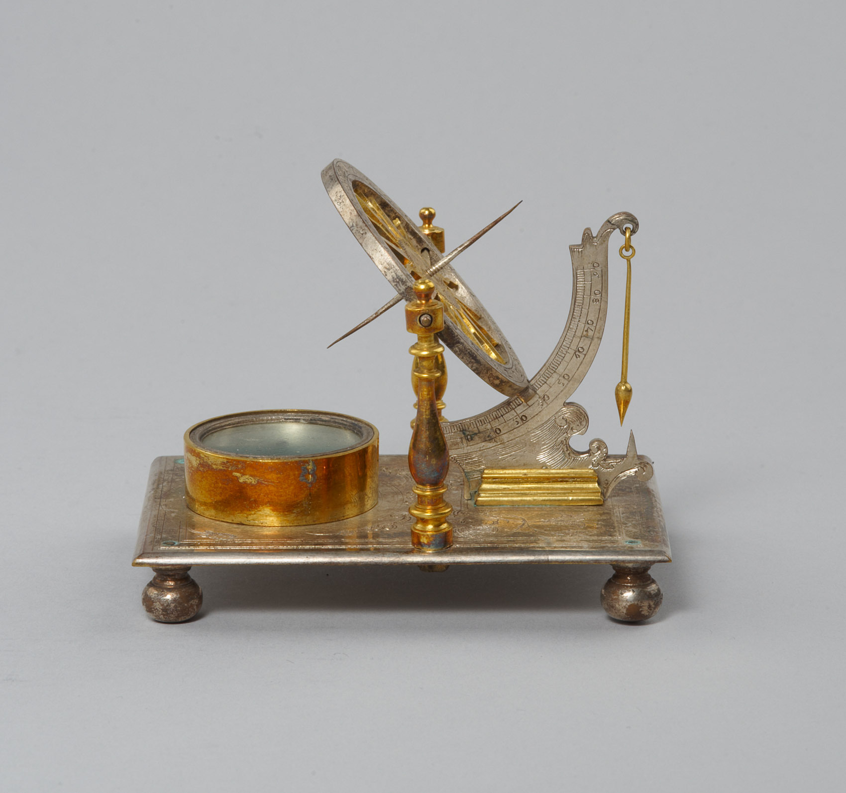 Kunsthistorisches Museum: Equatorial Table Sundial