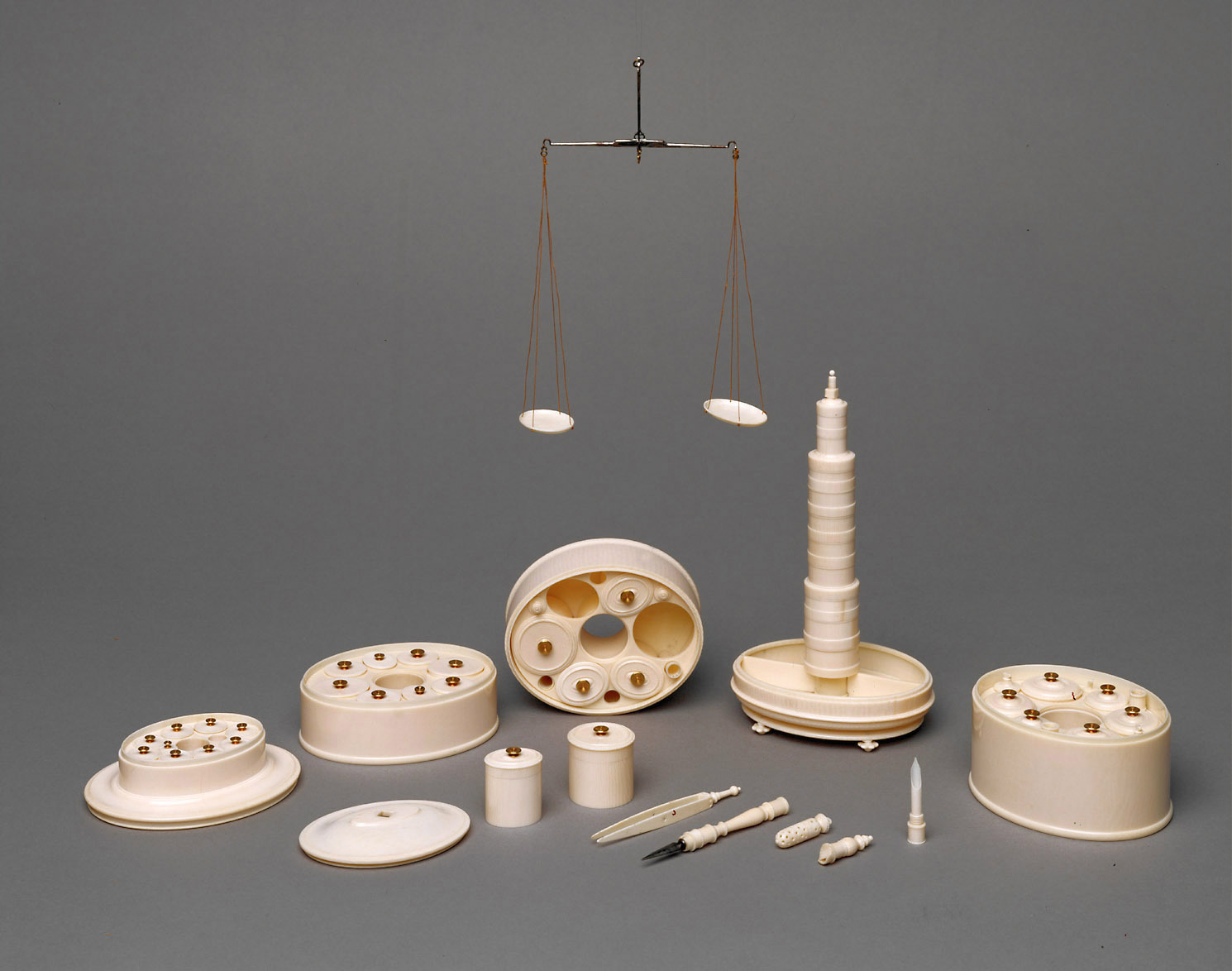 Kunsthistorisches Museum: Instrument of a Stacking Box; Medicine Cabinet